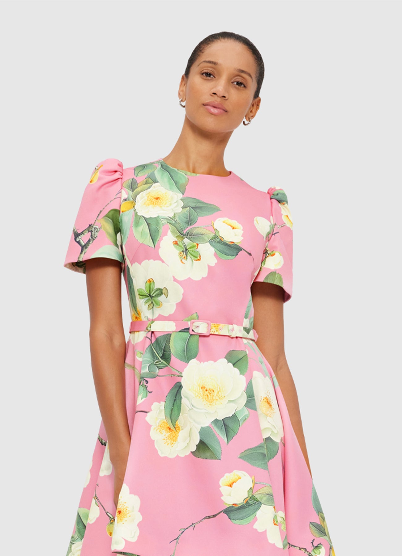 Elyse Short Sleeve Mini Dress - Camelia Print – LEO LIN Elyse Short Sleeve Mini Dress - Camelia Print – LEO LIN
